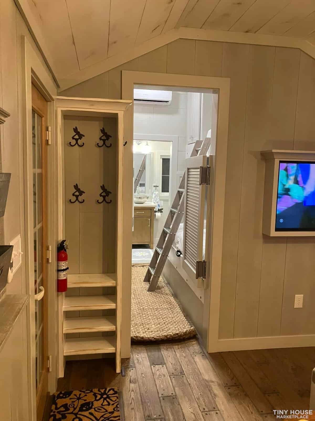 10′ x 28′ Deluxe Dragonfly Cottage Ft. First Floor Bedroom