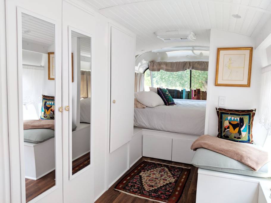 1966 Greyhound Bus Turned Tiny House Vacation in Yucca Valley