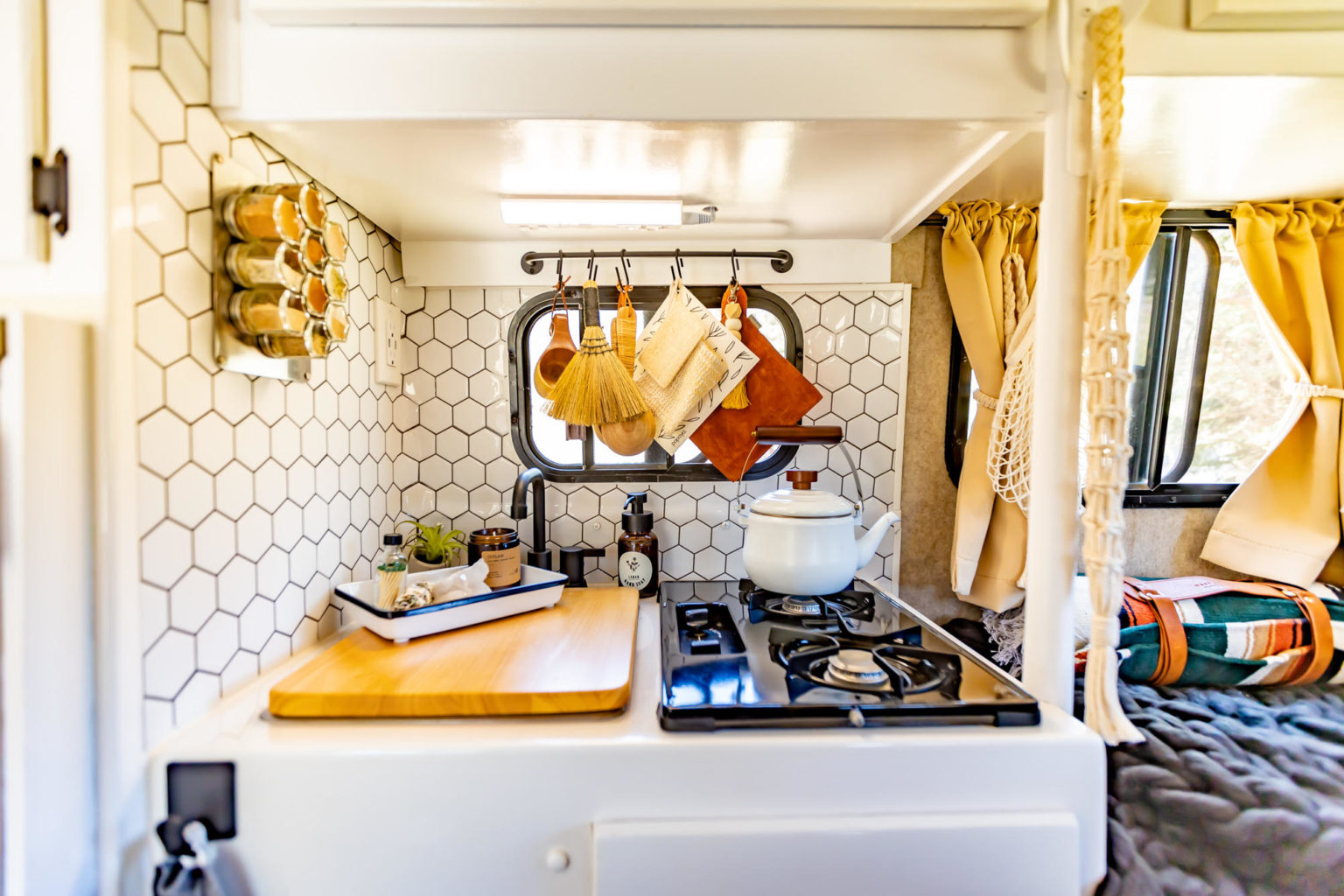 1997 Scamp Camper Reno for Family of 3