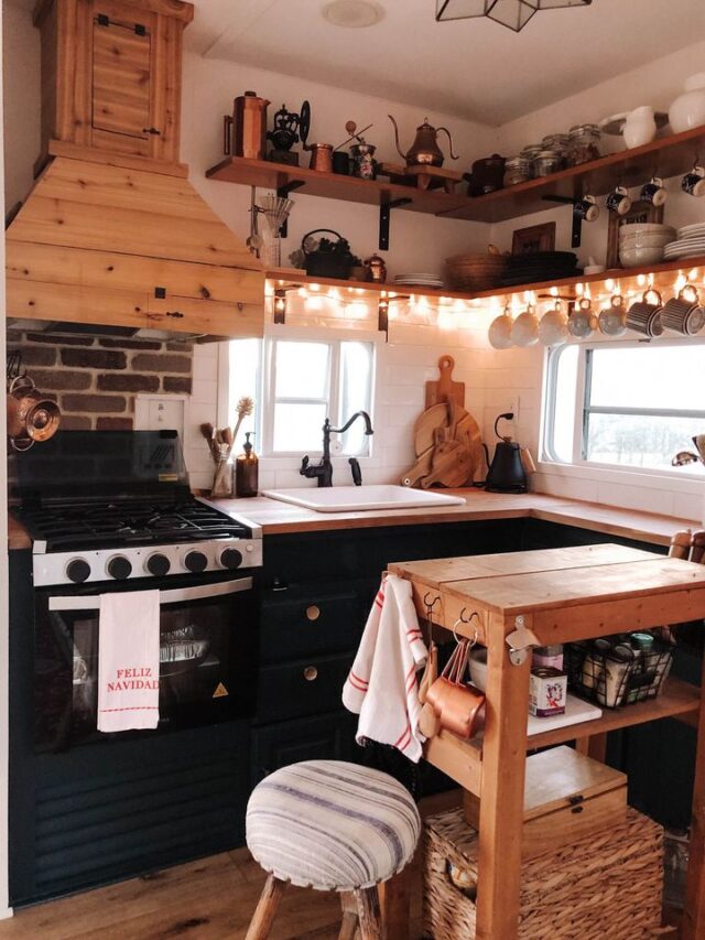2002 Sunnybrook Boho Chic Fifth Wheel Renovation