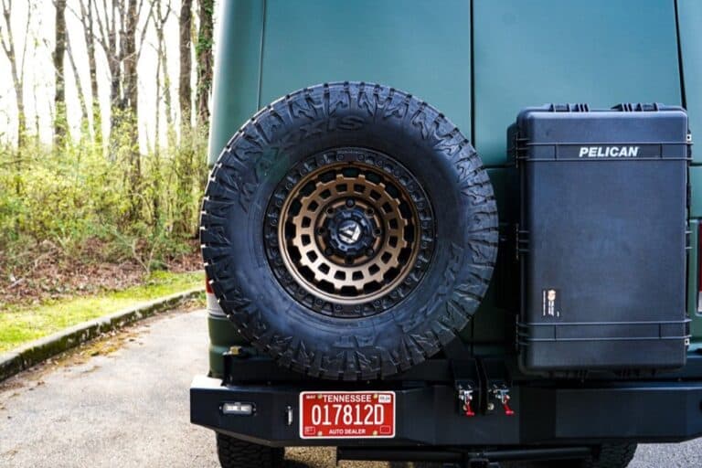 Creative 2008 Ford Econoline 4×4 Van Conversion by Moxie Van Co.