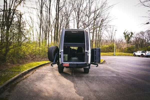 Creative 2008 Ford Econoline 4×4 Van Conversion by Moxie Van Co.