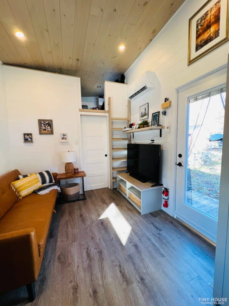 2022 Minimaliste Charme Model: 36×10 ft Tiny House