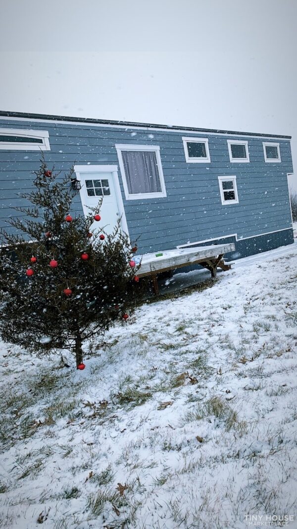 40 Ft. Lofted Tiny House with Full Size Appliances
