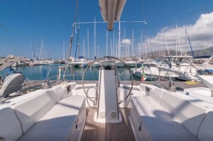 40′ Sailboat Cabin in Italy