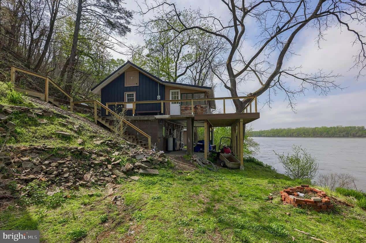 440 sq. ft. Cottage on 3 Acres in PA