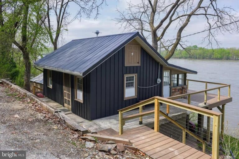 440 sq. ft. Cottage on 3 Acres in PA