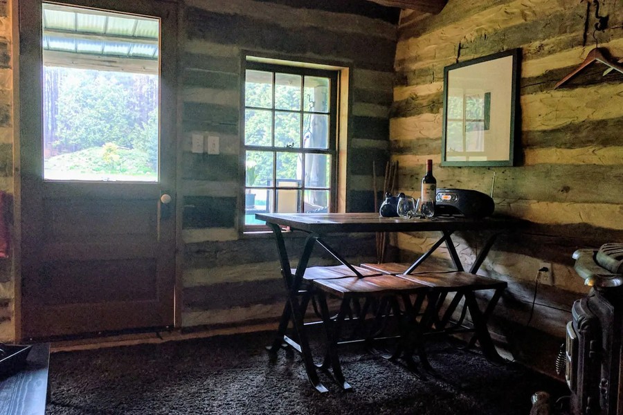 Rustic Tiny Cabin Vacation on Private Pond in Canada!