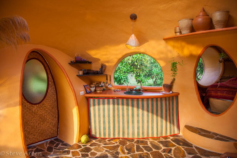 DomeGaia: Building Dome Homes with AirCrete