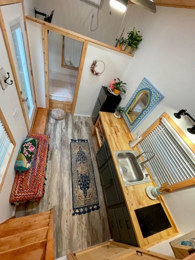 Airbnb-Ready Tiny Home with Ground Floor Bedroom