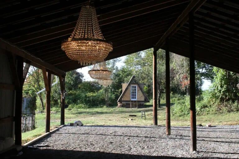 Off-Grid Artist A-Frame on Shared Acerage