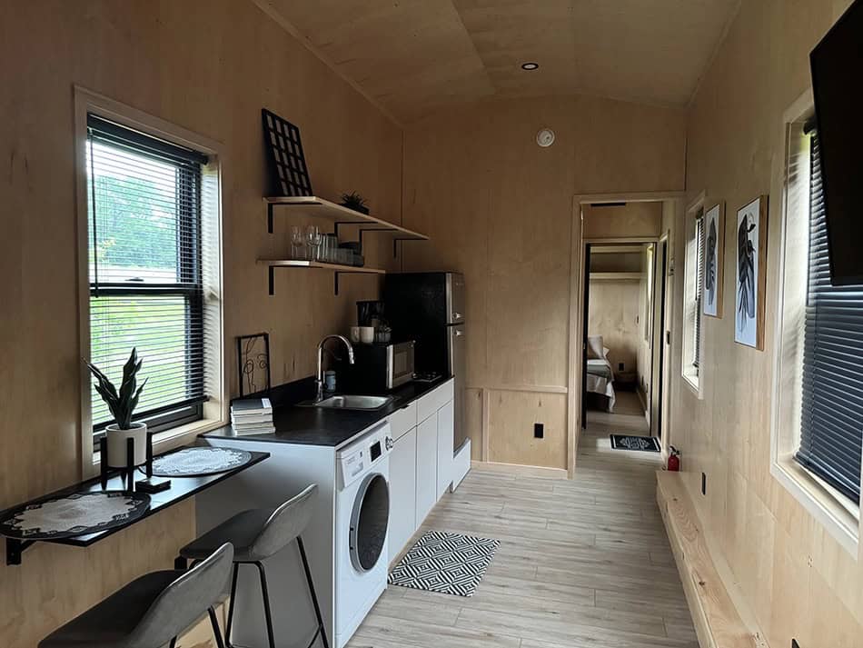 Atomic Unit: Modern Home by Oasis Tiny Estates