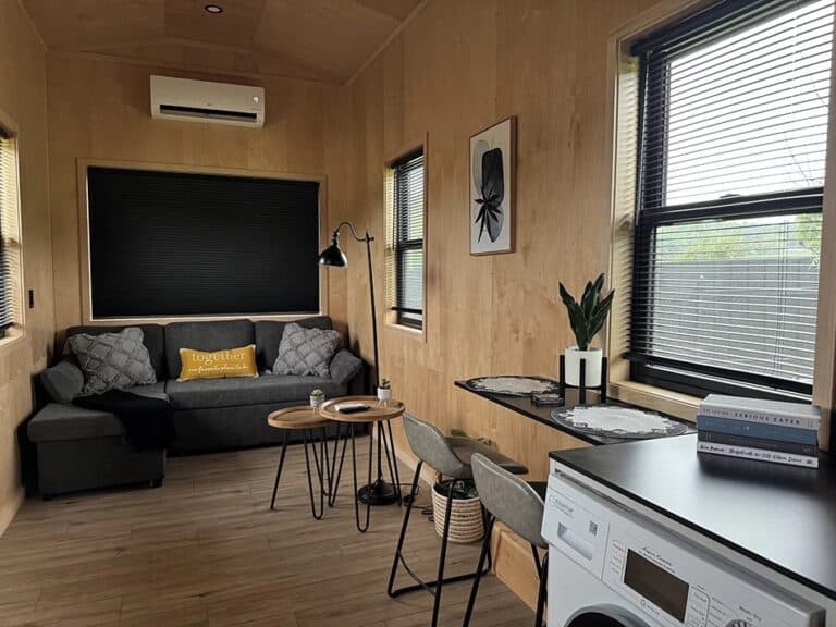 Atomic Unit: Modern Home by Oasis Tiny Estates