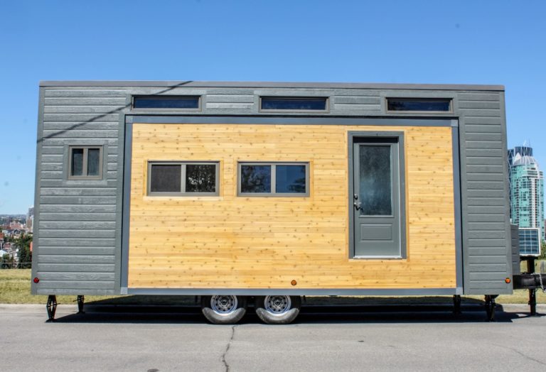 3D Virtual Tour of the Aurora Tiny House That Expands with Huge Slide Outs
