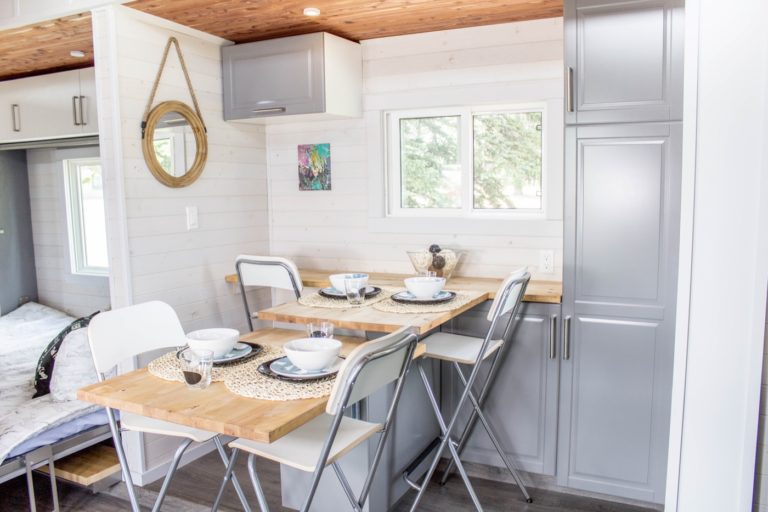 Expanding Tiny House on Wheels with Huge Slide Outs: Expands with the ...