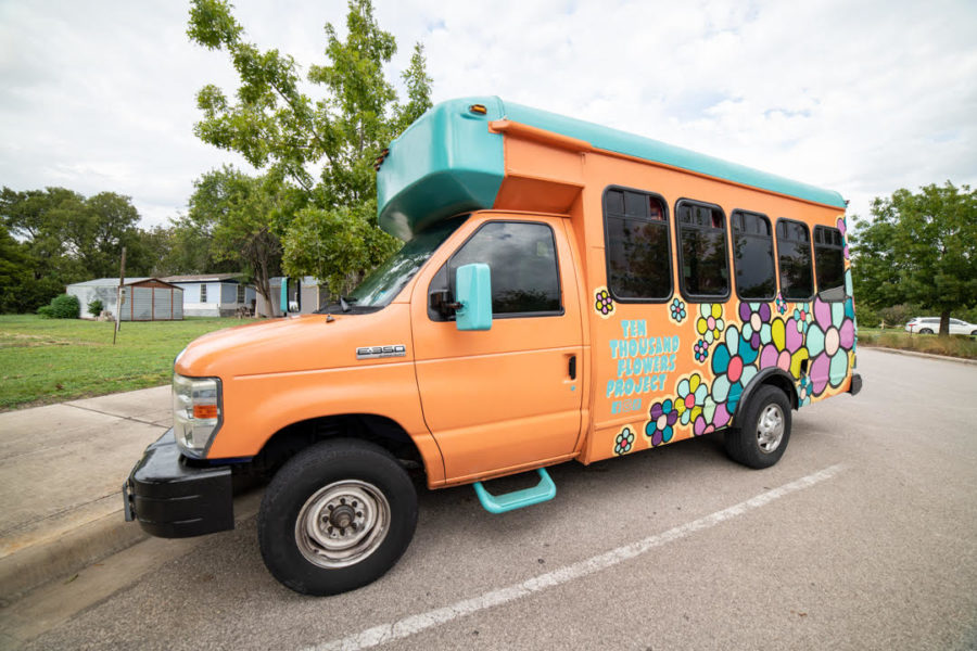 Bus Life And Painting 10,000 Mural Flowers Across the United States