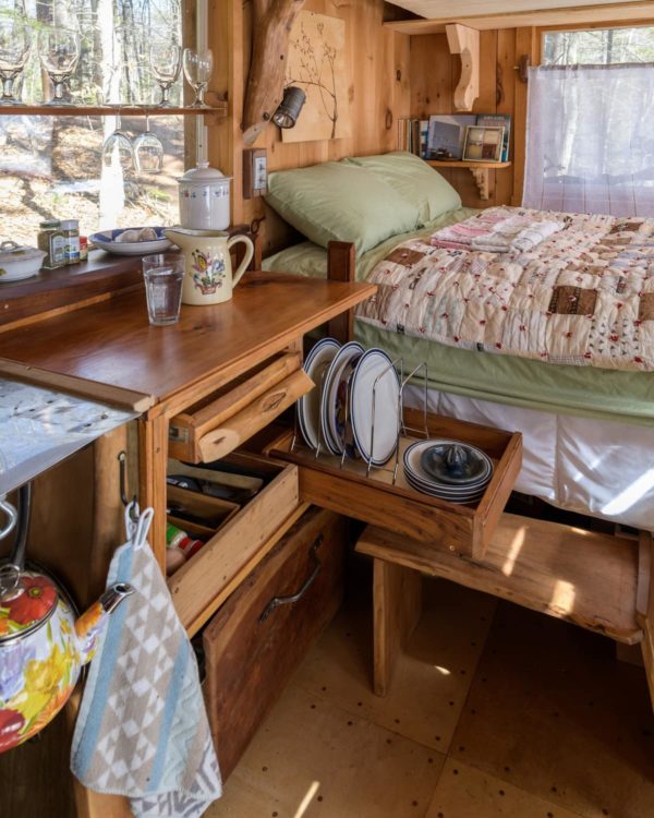 Tiny Earth Cabin on 60 Acres in Canterbury