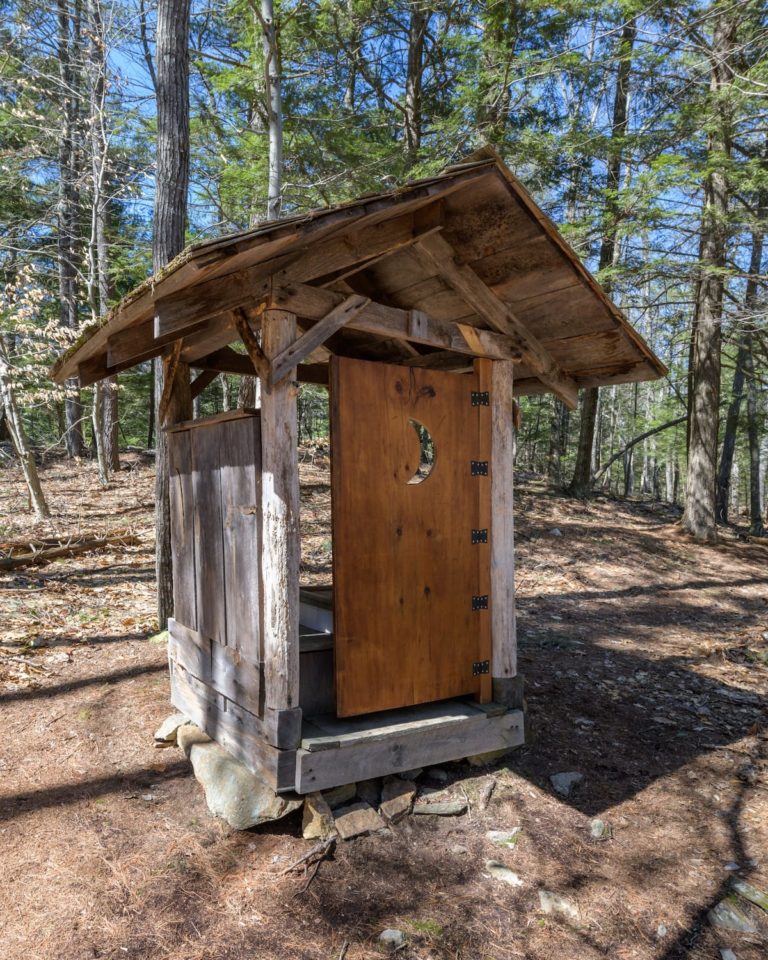 Tiny Earth Cabin on 60 Acres in Canterbury