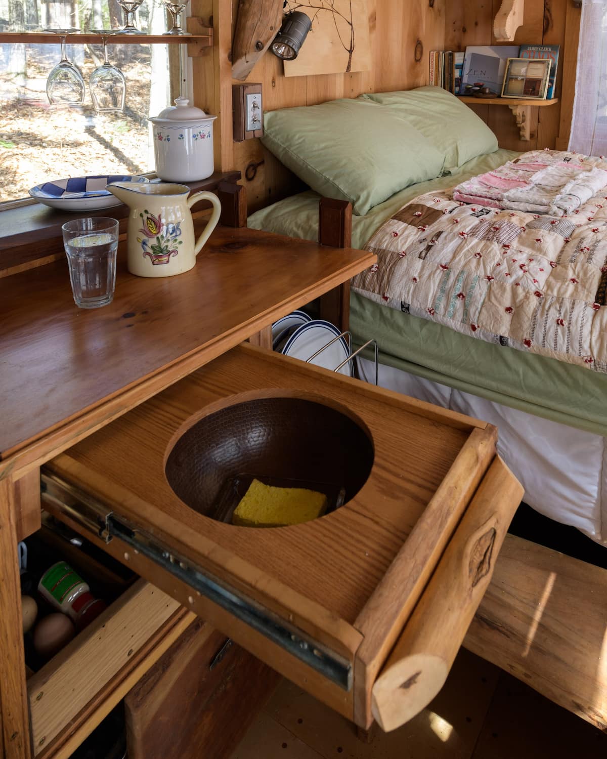 Tiny Earth Cabin on 60 Acres in Canterbury