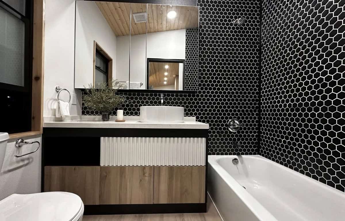 Clever S by Clever Tiny Homes: 26-Foot Studio Tiny Home on Wheels by a ...