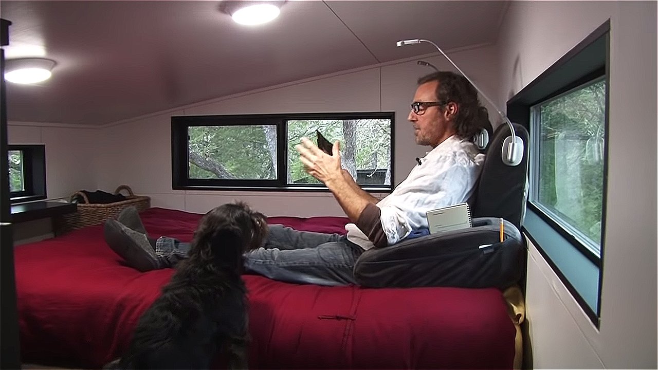 Couple Builds Tiny Home in 4 Months for $22k