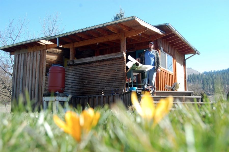 Couple Build DIY Reclaimed Off Grid Tiny Cabin for $7k