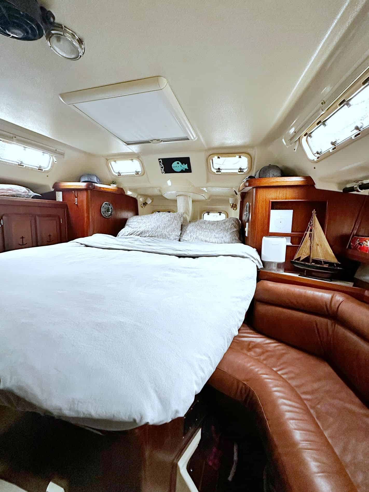 Tiny Home at Sea: Couple’s Sailboat Life Adventure