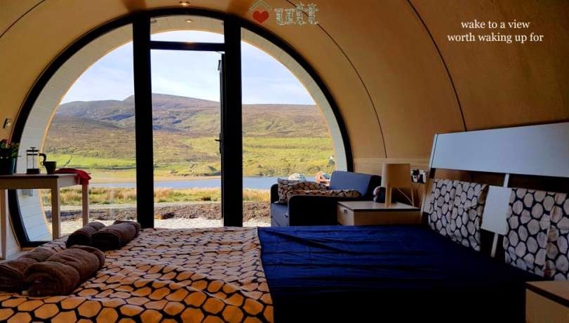 CroPod: A Modern Irish “Hobbit” Vacation Home