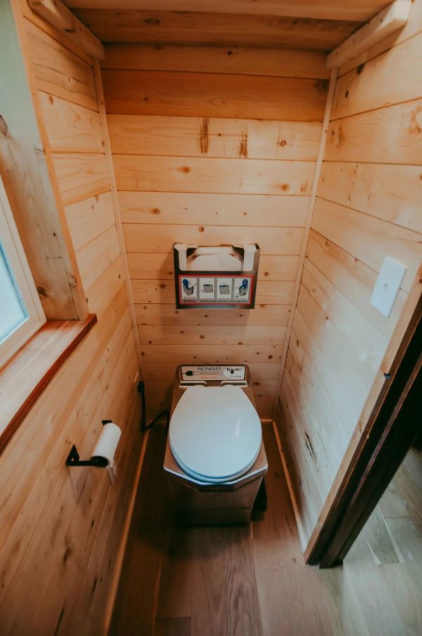 Tiny Cyclops Cabin in the Cascades