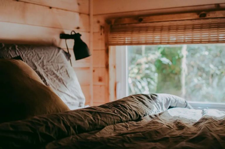 Tiny Cyclops Cabin in the Cascades