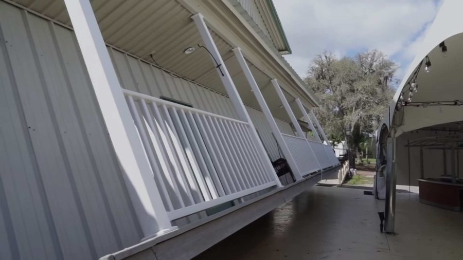 He Built An Epic Senior-Friendly Treehouse With Elevator Access in Florida
