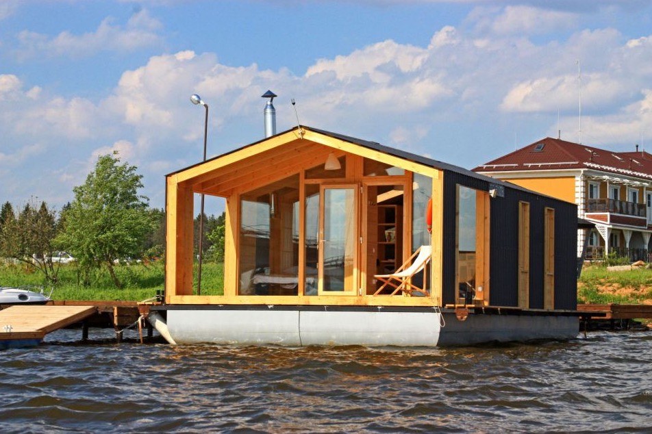 280 Sq. Ft. Modern Houseboat Cabin
