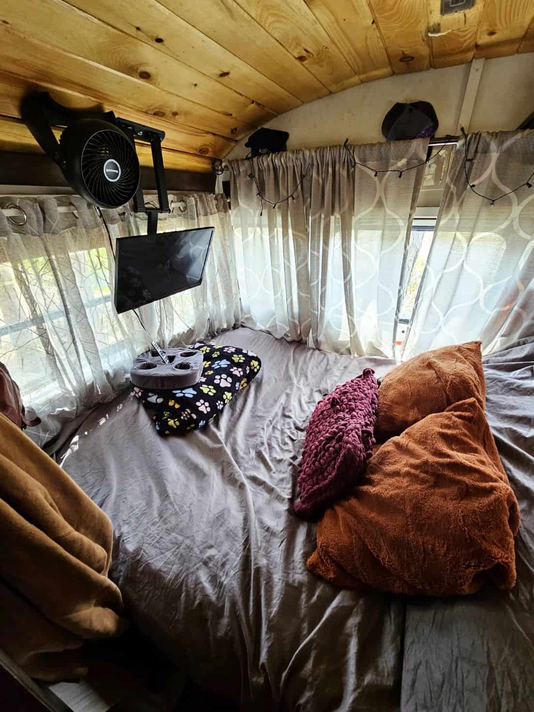 Family of 5’s Debt-Free Marvelous Mess Bus