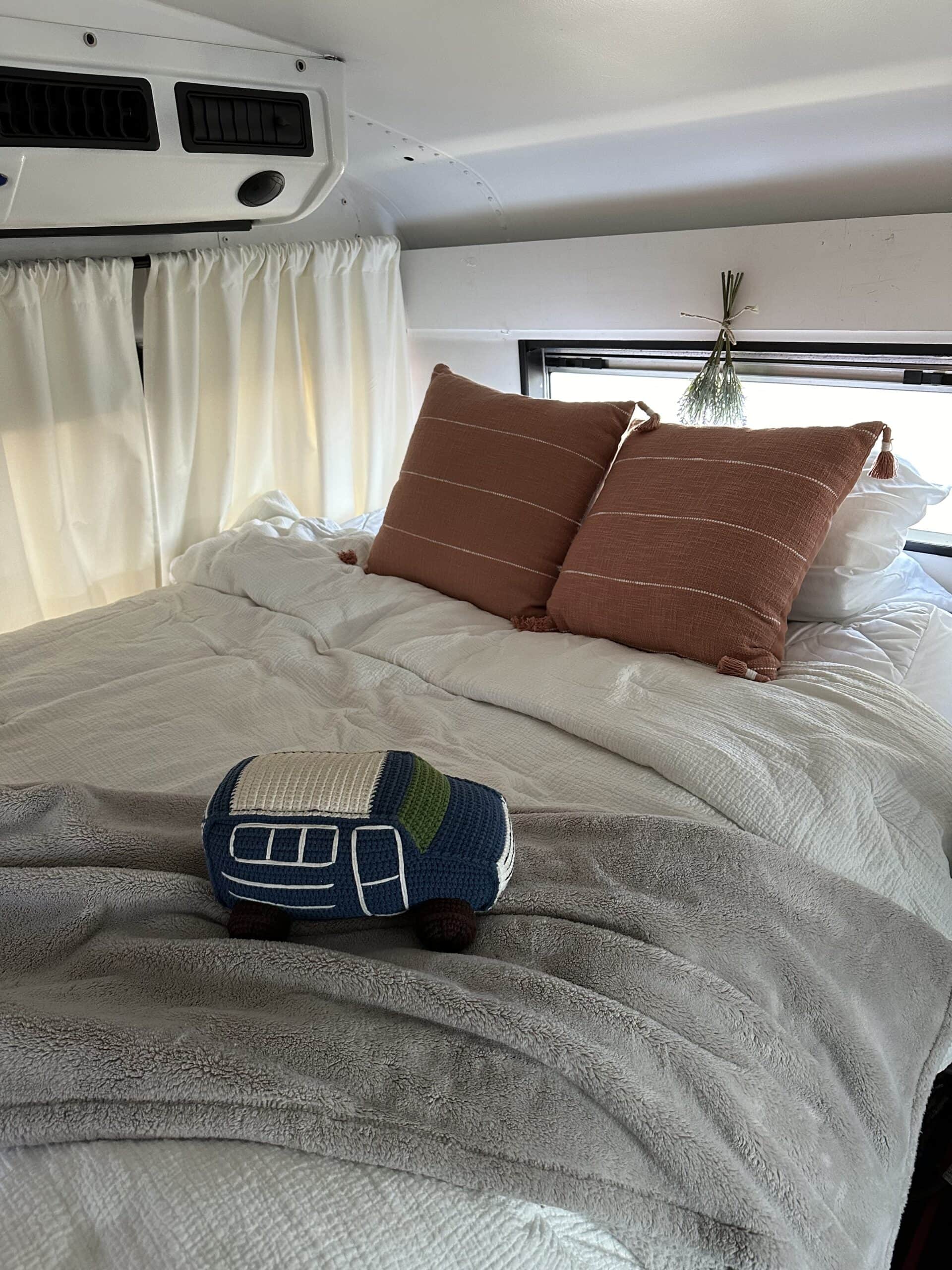 Full 2005 Skoolie Build w/ Gorgeous Kitchen