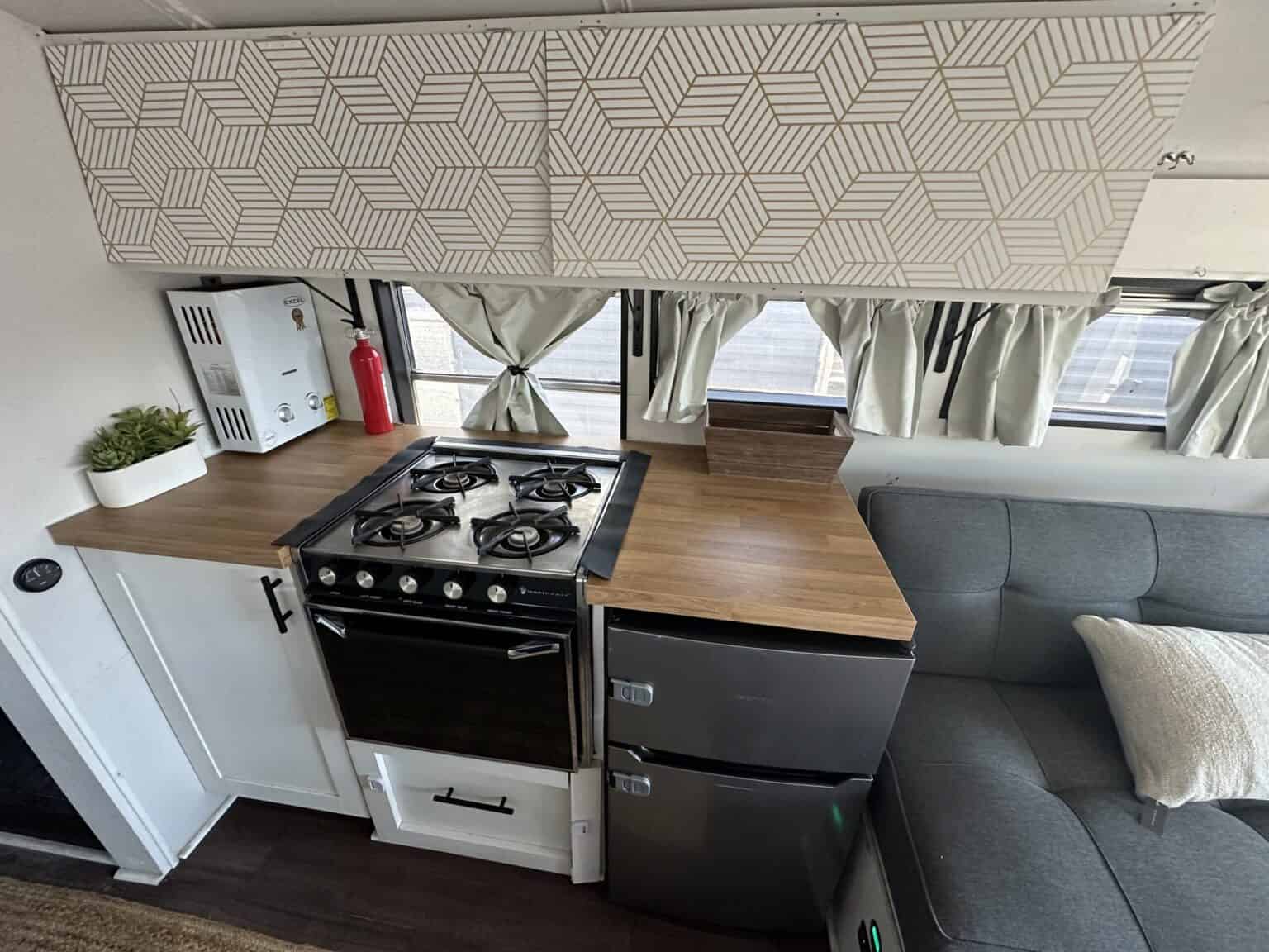 Full 2005 Skoolie Build w/ Gorgeous Kitchen