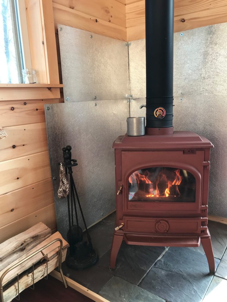 Solar-powered ‘G-frame’ Cabin with Sauna