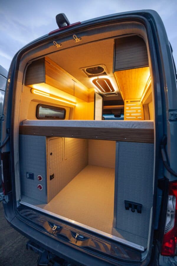 Graham Fielder’s 4×4 Sprinter Van Conversion
