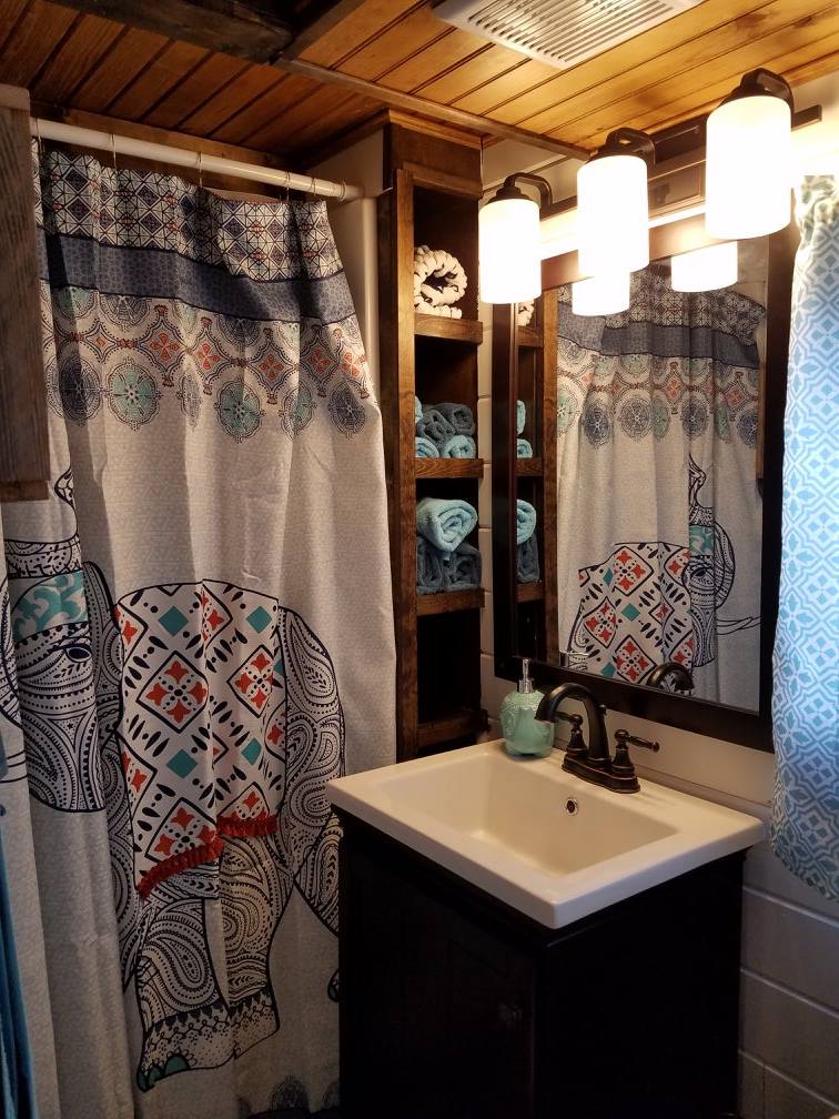 Father-Daughter Duo Builds Off-Grid Tiny House in 6 Months