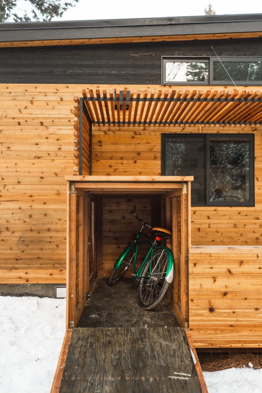 The Incredible Hiatus Tiny House Built for Tiny Cottage Community in ...
