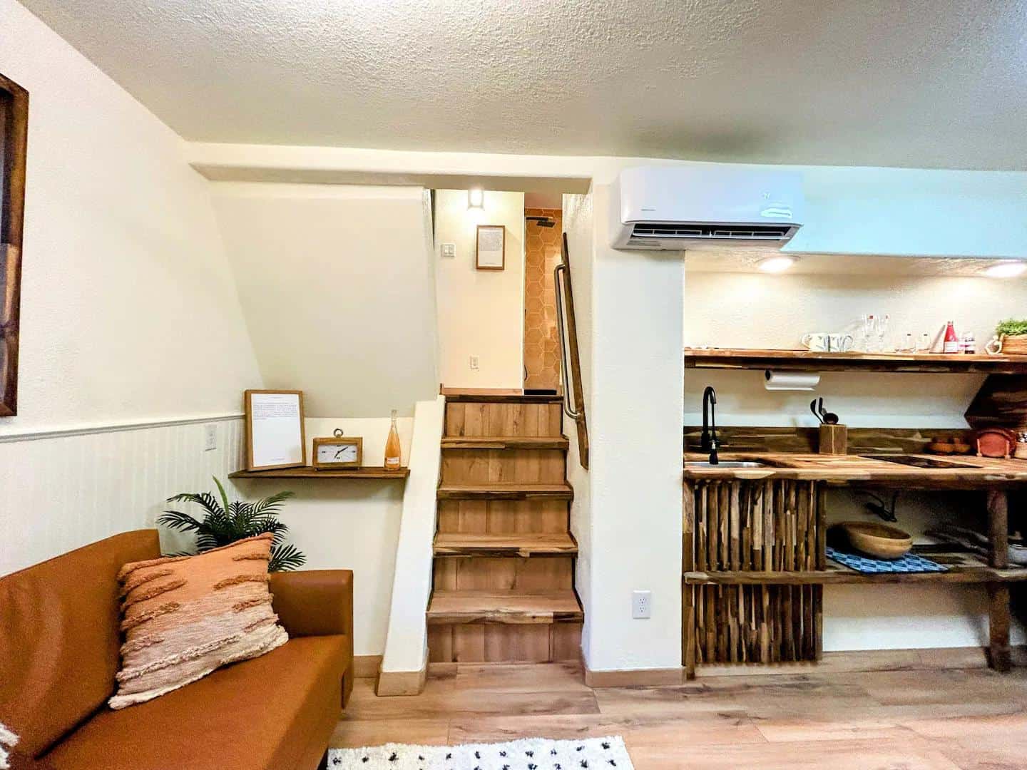 HoneyHive: Beehive-Inspired Tiny Home