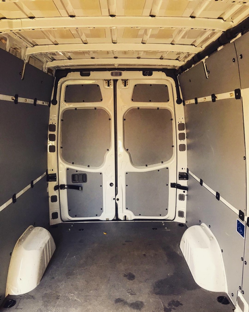 How she turned her van into an 80-square-foot rolling tiny home