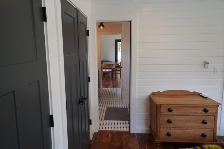 Kanga Tiny House and Cottage Combo