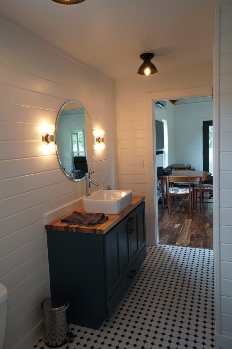 Kanga Tiny House and Cottage Combo