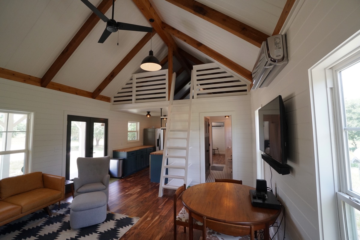 Kanga Tiny House and Cottage Combo