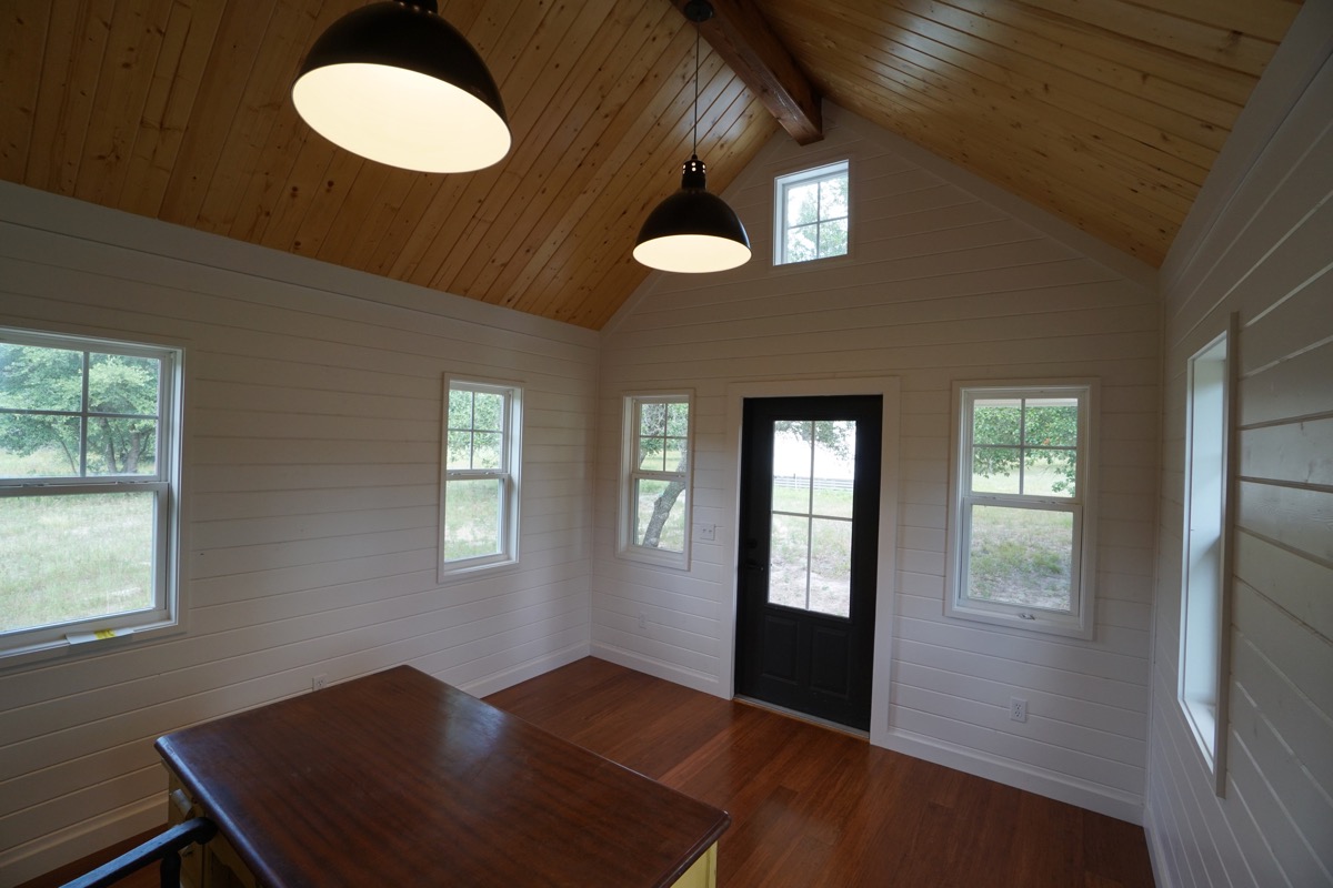 Kanga Tiny House and Cottage Combo