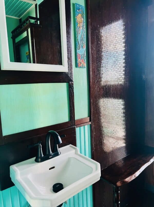 Key West Outpost Houseboat: Floating Florida Cottage