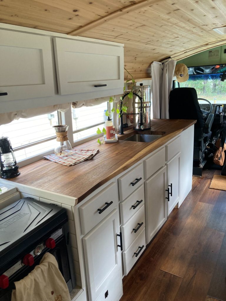 Live, Work, Travel in Their 1995 Thomas Vista Skoolie