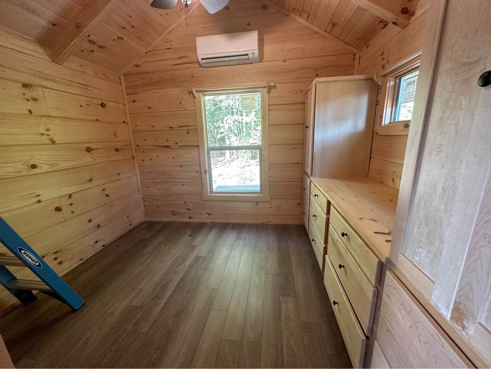 Luxury Log Cabin on Half Acre in Alabama For Sale