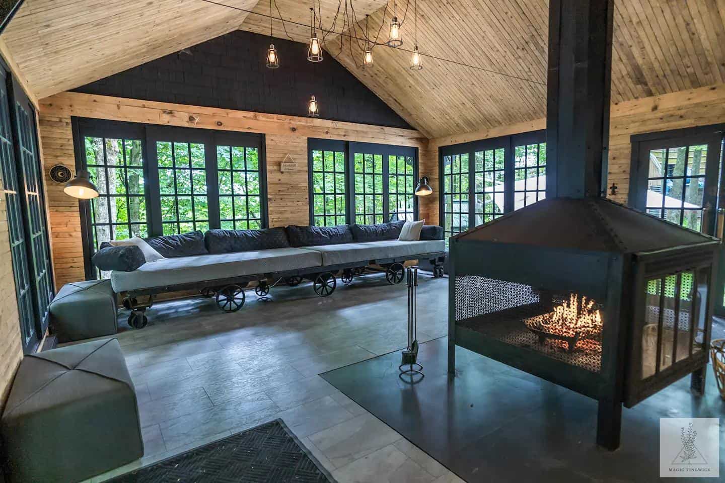 Magic Tingwick Treehouse on 15-Acre Maple Forest