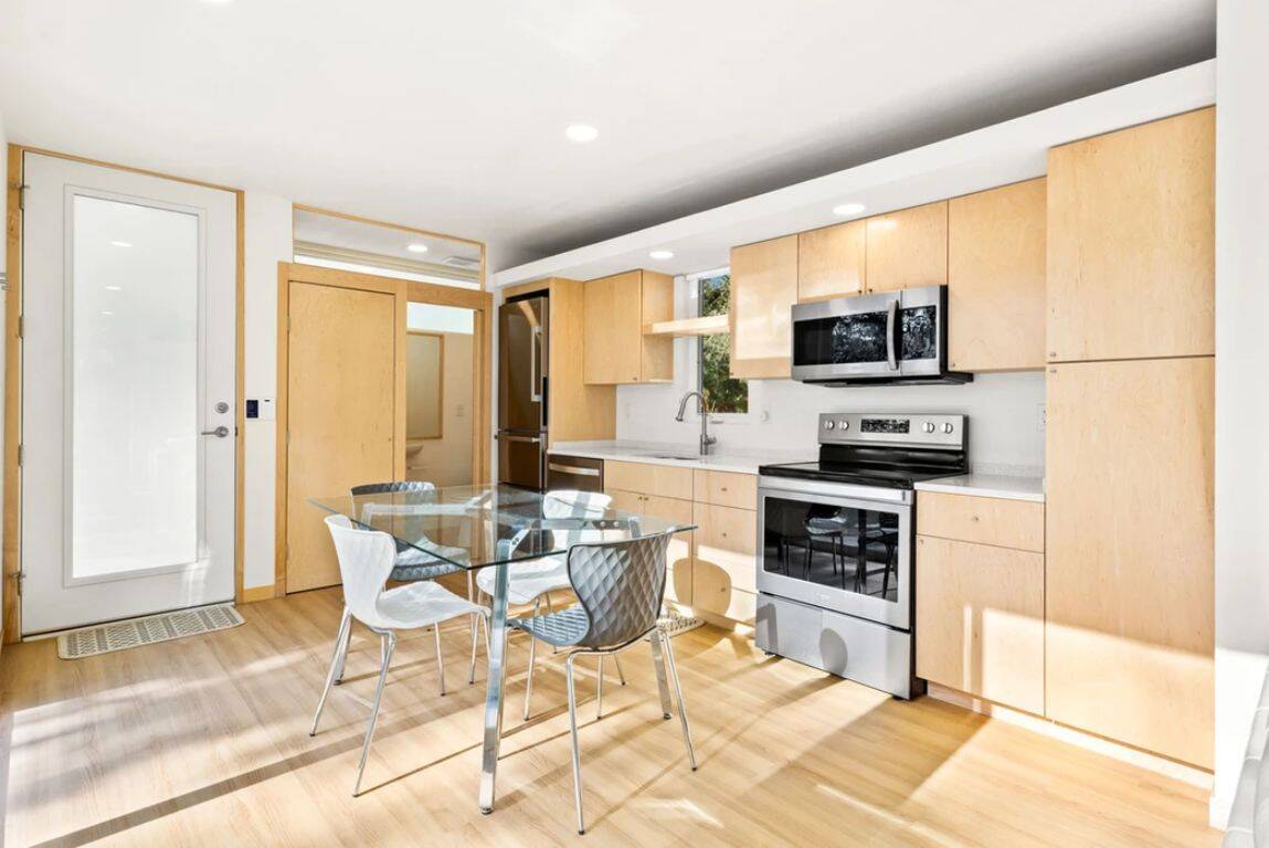 564 sq. ft. Mid-Century Home in Tampa, Florida Tiny House Community